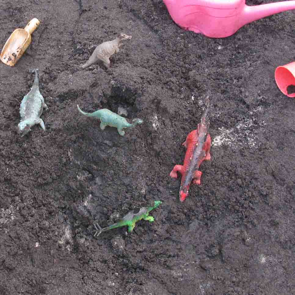 Muddy play – Art at the Start